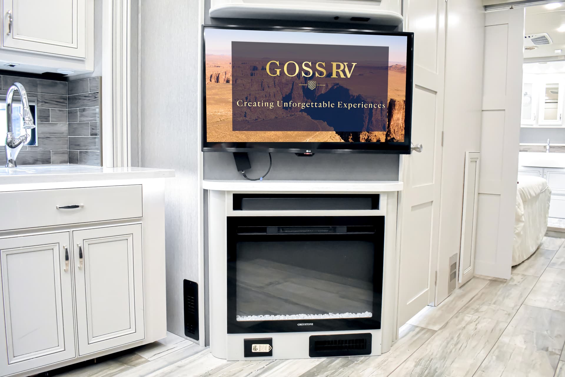 Luxury RV Rentals| Goss RV