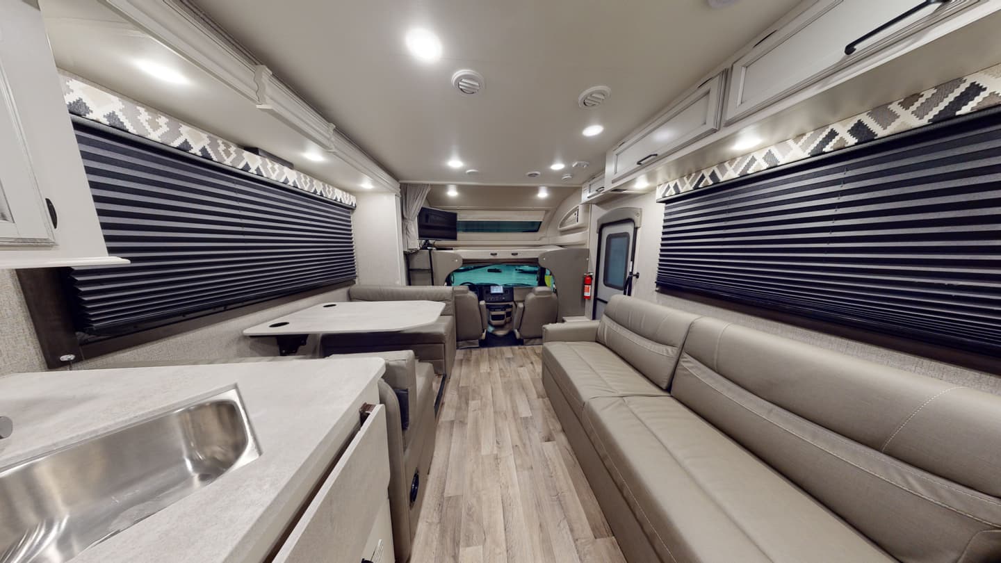 Luxury RV Rentals | Goss RV