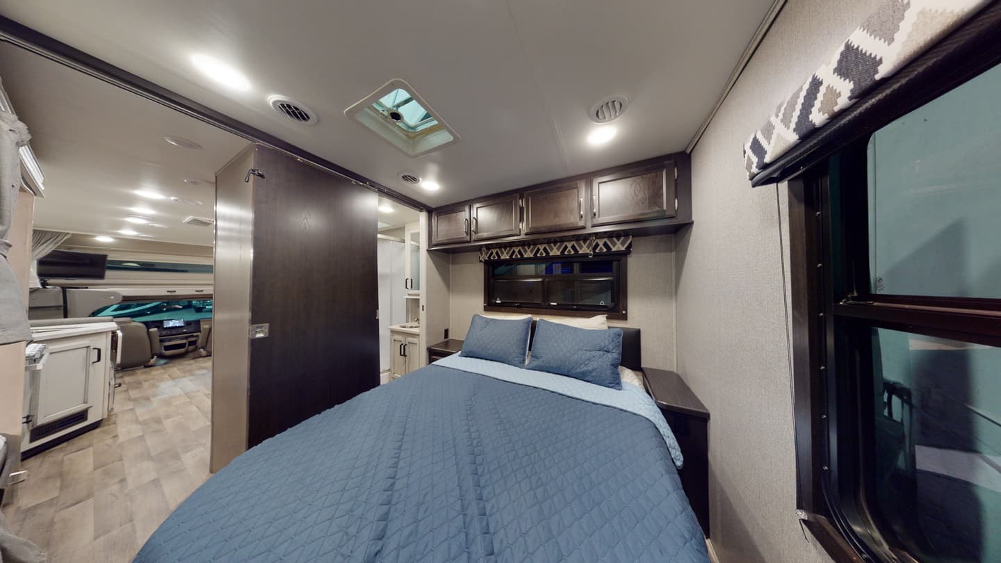 Luxury RV Rentals | Goss RV