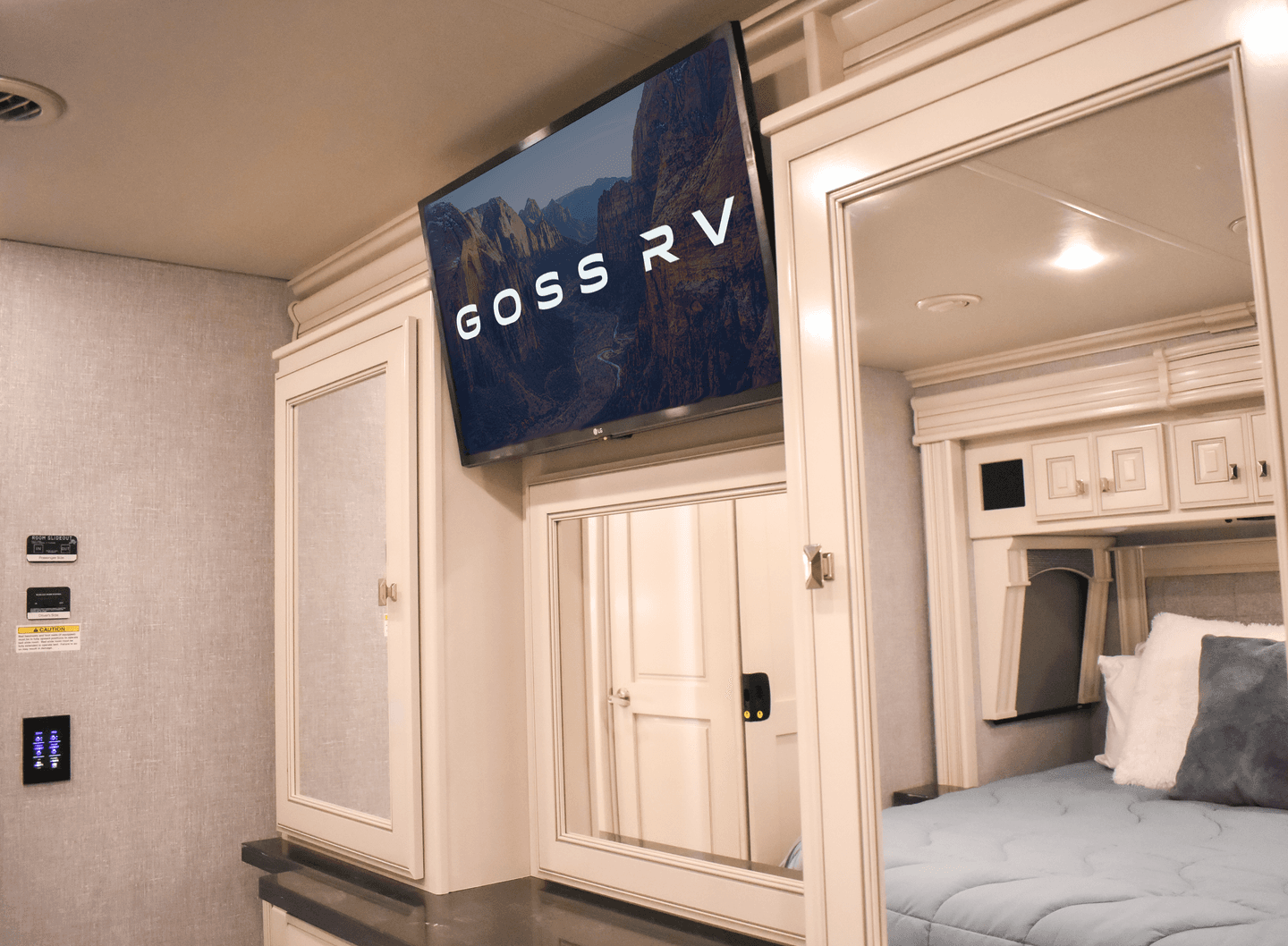Luxury RV Rentals| Goss RV