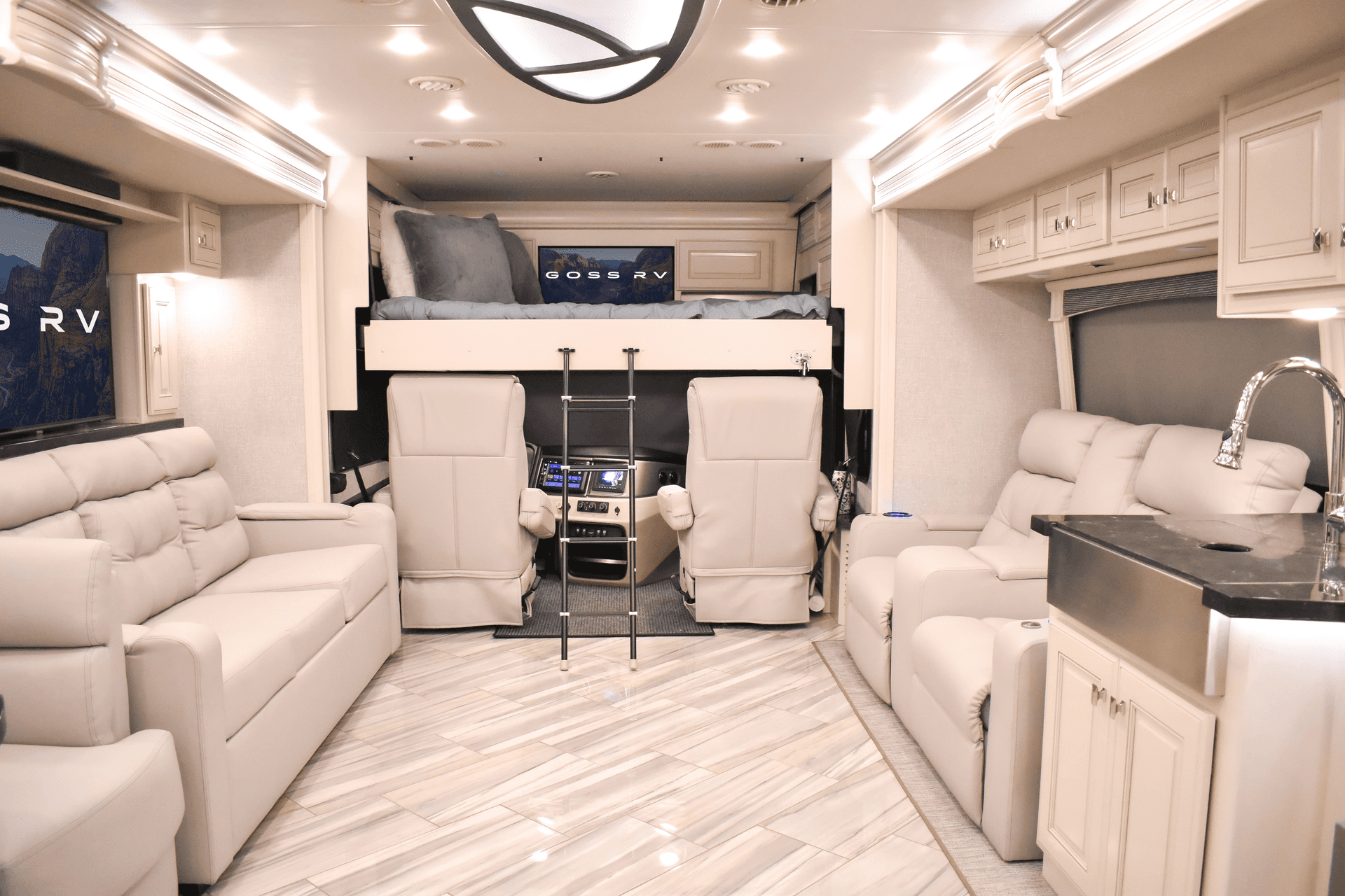 Luxury RV Rentals| Goss RV