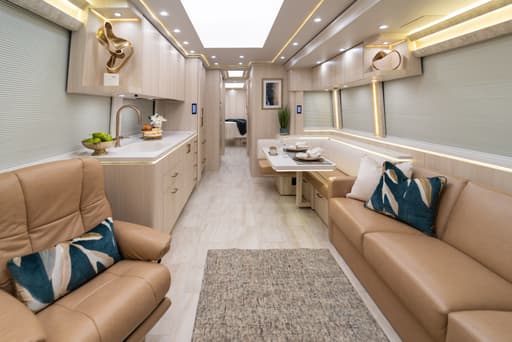 Luxury RV Rentals| Goss RV