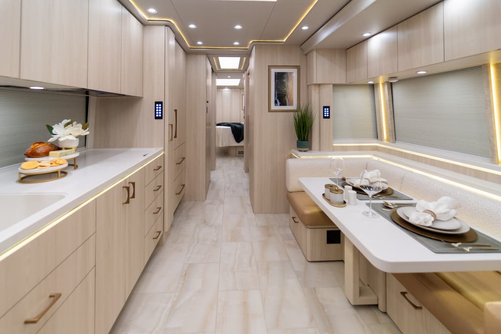 Luxury RV Rentals| Goss RV
