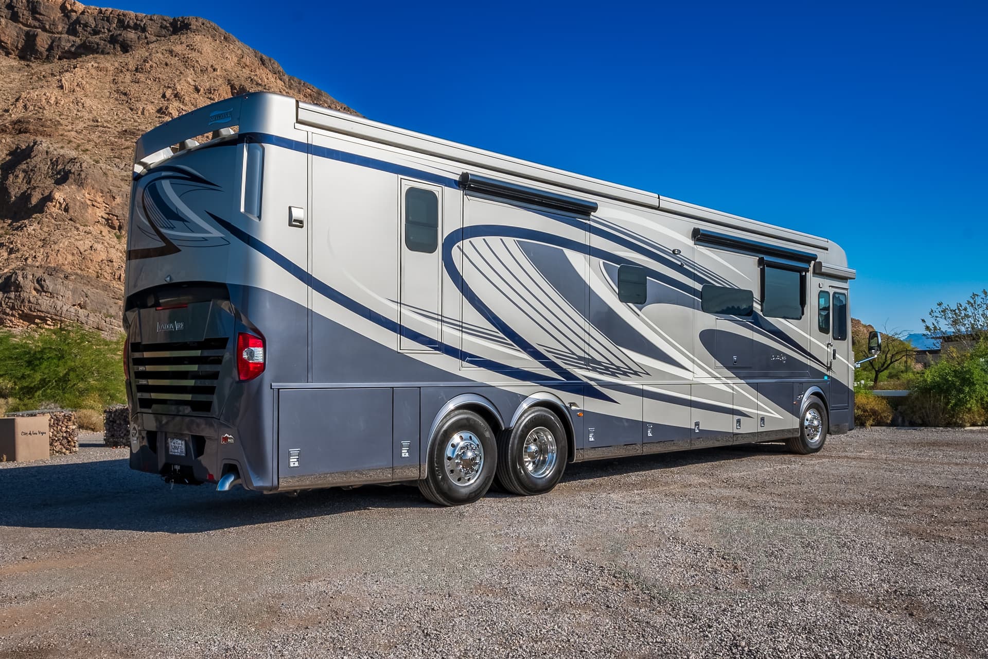 Luxury RV Rentals| Goss RV