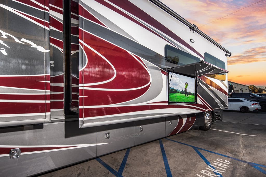 Luxury RV Rentals | Goss RV