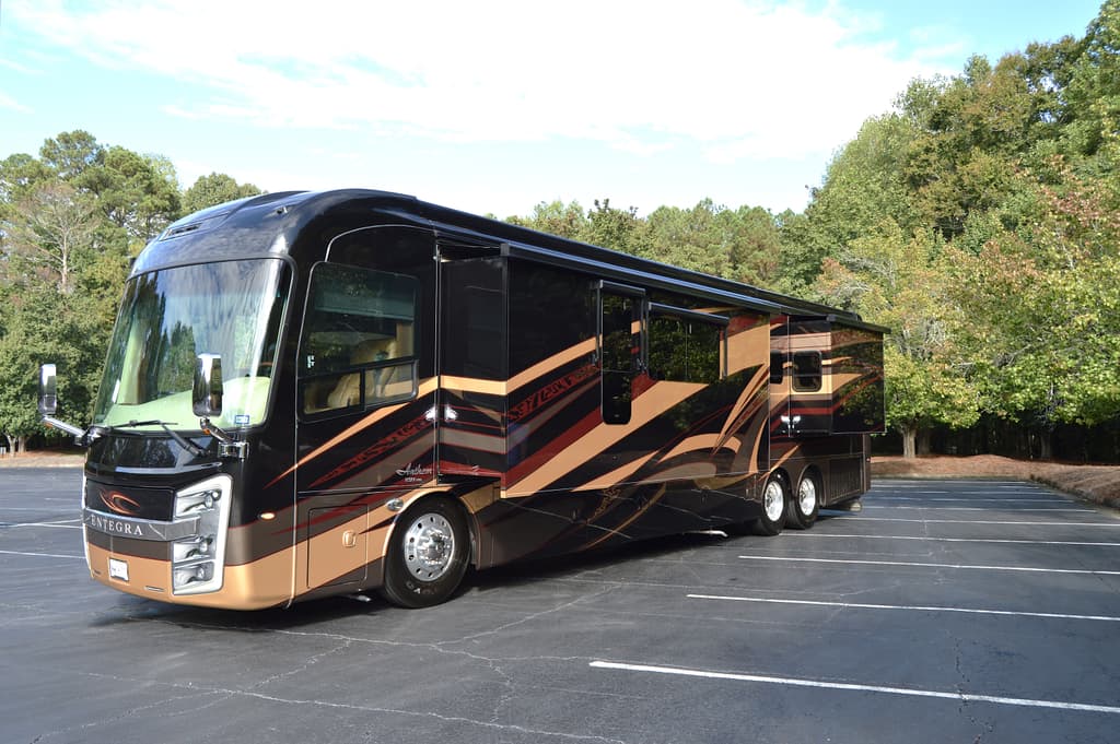 Luxury RV Rentals | Goss RV